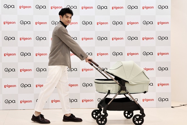 【レポ】ベビーカーを2台所有する小島よしおも絶賛！ピジョンの新ベビーカー「epa」を体験（ARETTO）｜dメニューニュース（NTTドコモ）