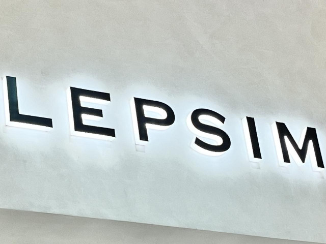 悲報！再入荷待ち！【LEPSIM】オンオフ万能で高見え♡「大人気コート」って？！（ftn-fashion trend news-）｜dメニューニュース（NTTドコモ）