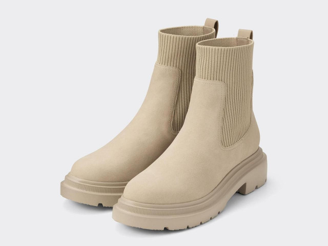 爆売れしてる！【GU】1000回は履きたい♡「優秀ブーツ」（ftn-fashion trend news-）｜dメニューニュース（NTTドコモ）