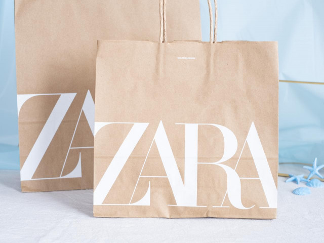 気になる二の腕 → おしゃれにカバー！【ZARA】40・50代が狙いたい♡「ケープワンピ」（ftn-fashion trend news-）｜dメニューニュース（NTTドコモ）